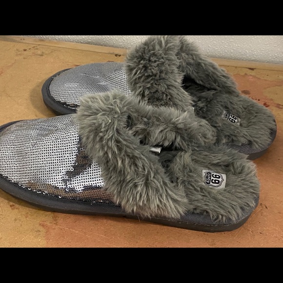 Route 66 | Shoes | Rout 66 Silver Glitter Sparkle Faux Fur Slippers ...